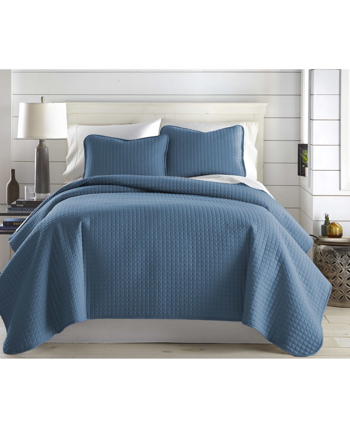Click here for Southshore Fine Linens Oversized Lightweight 3-Pc.... prices