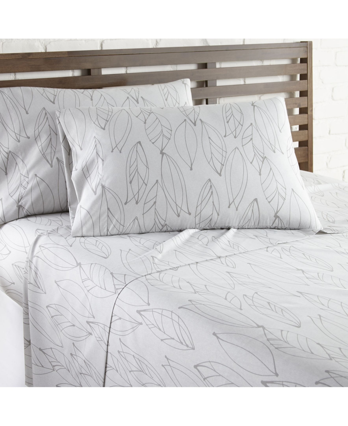 Click here for Southshore Fine Linens Modern Foliage Ultra Soft 4... prices