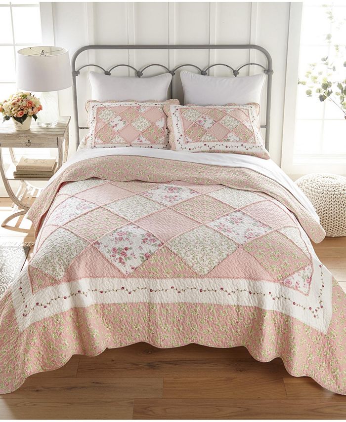 Donna Sharp Strawberry Garden 3 Piece Cotton Quilt Set, Queen - Macy's