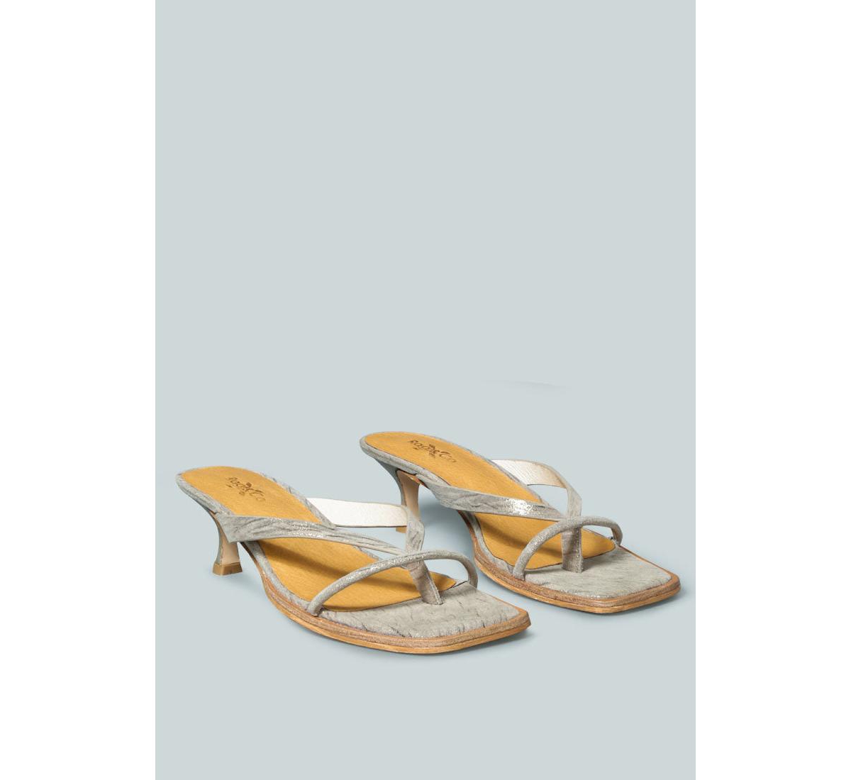 Click here for Winslet Womens Heeled Thong Sandal - Bronze prices