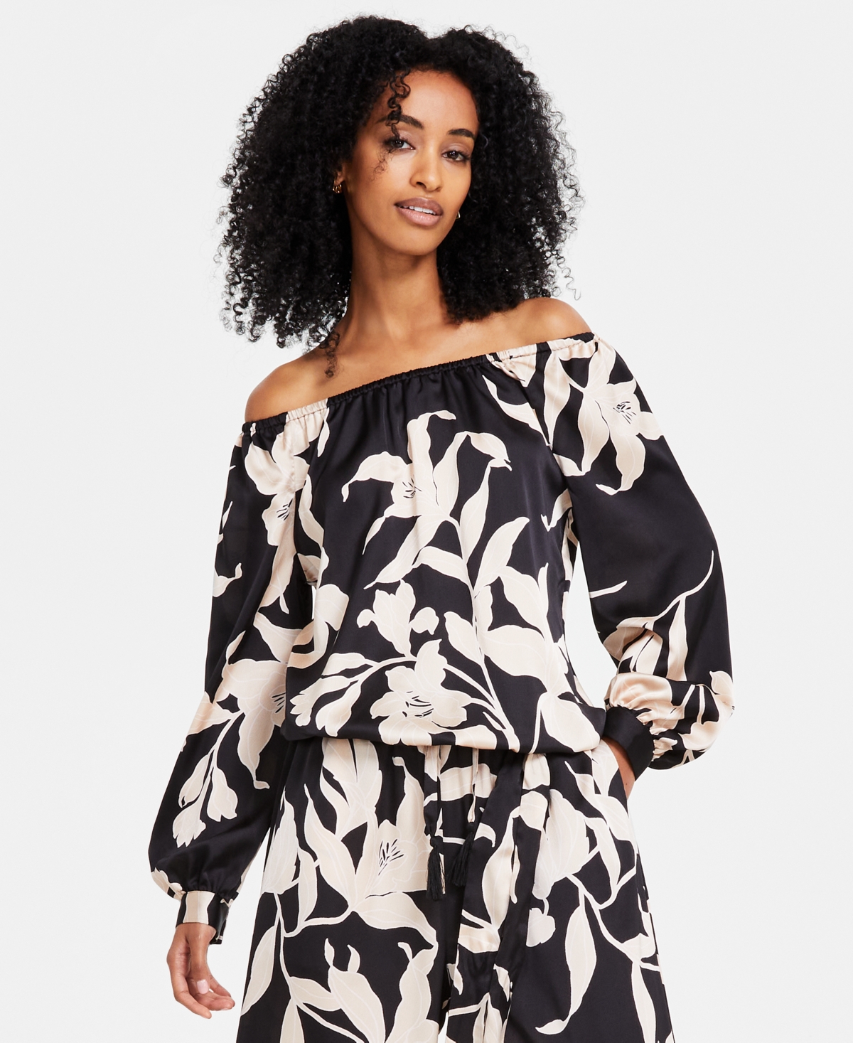Click here for Vince Camuto Womens Floral Off-The-Shoulder Long-S... prices