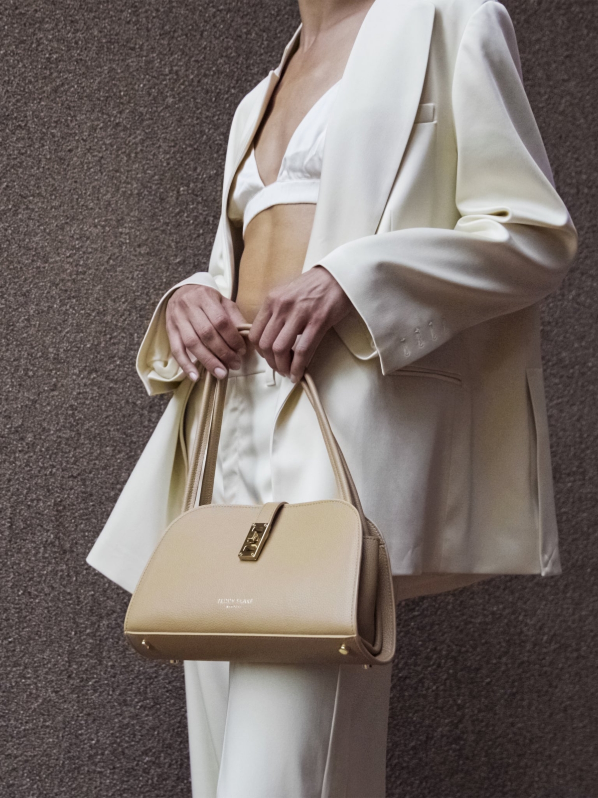 Click here for Dana Dollarino 11 - Cream prices