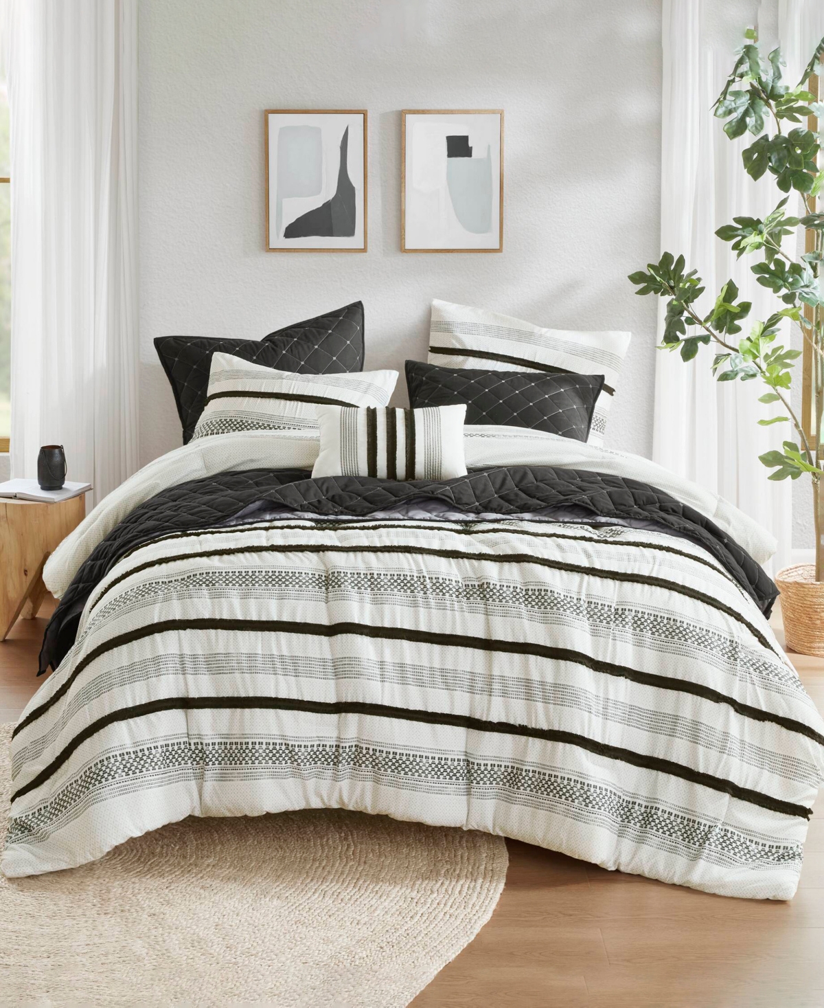 Click here for Madison Park Carolina Stripe 7-Pc. Comforter Set... prices