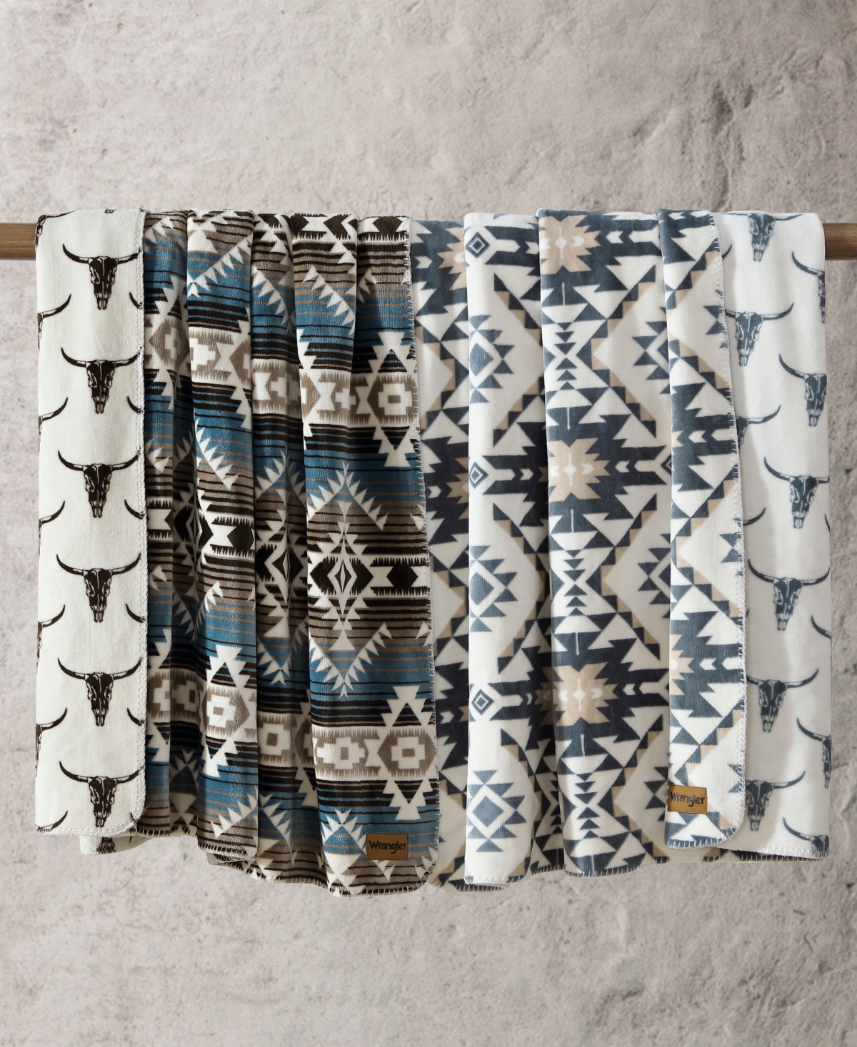 Click here for Wrangler Flannel Oversized Throw  70 X 60 - Jerich... prices