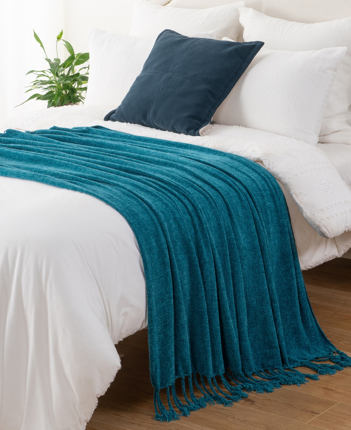 Click here for Battilo Lifestyle Chenille Throw with Fringe Tasse... prices