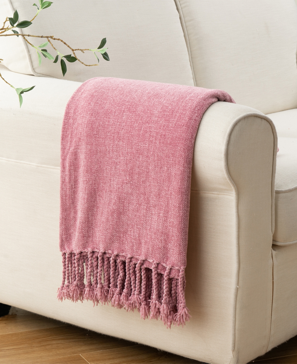 Click here for Battilo Lifestyle Chenille Throw with Fringe Tasse... prices