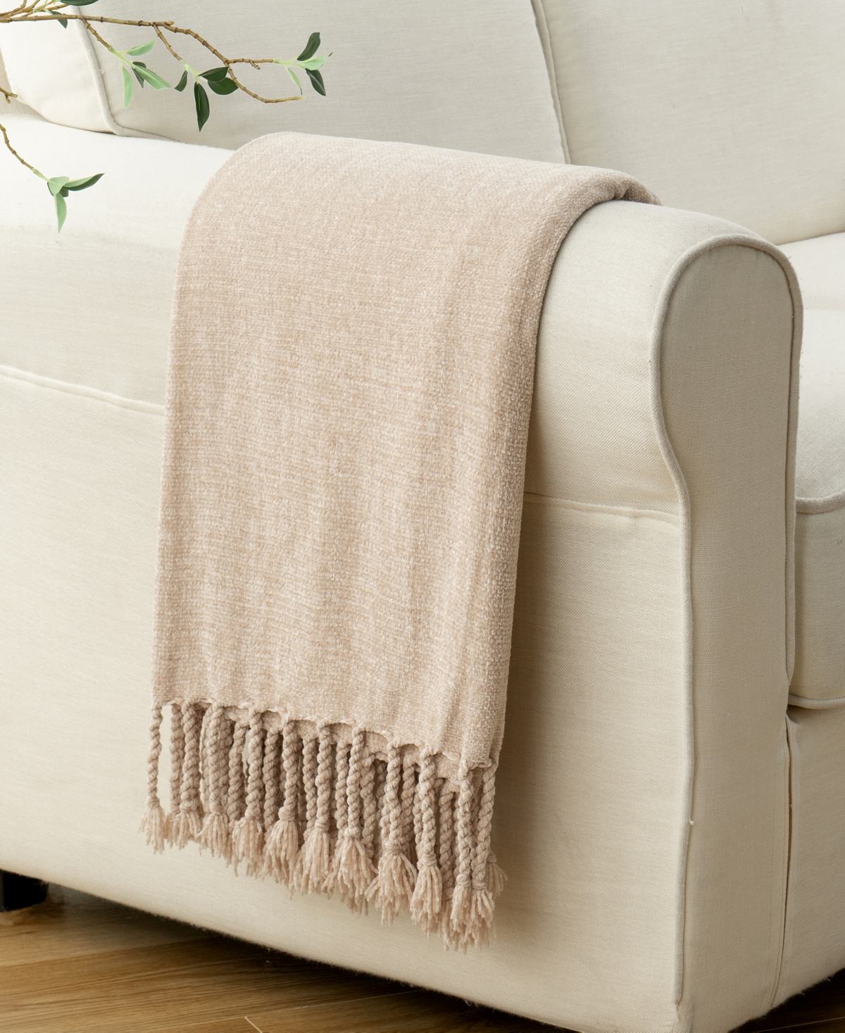 Click here for Battilo Lifestyle Chenille Throw with Fringe Tasse... prices