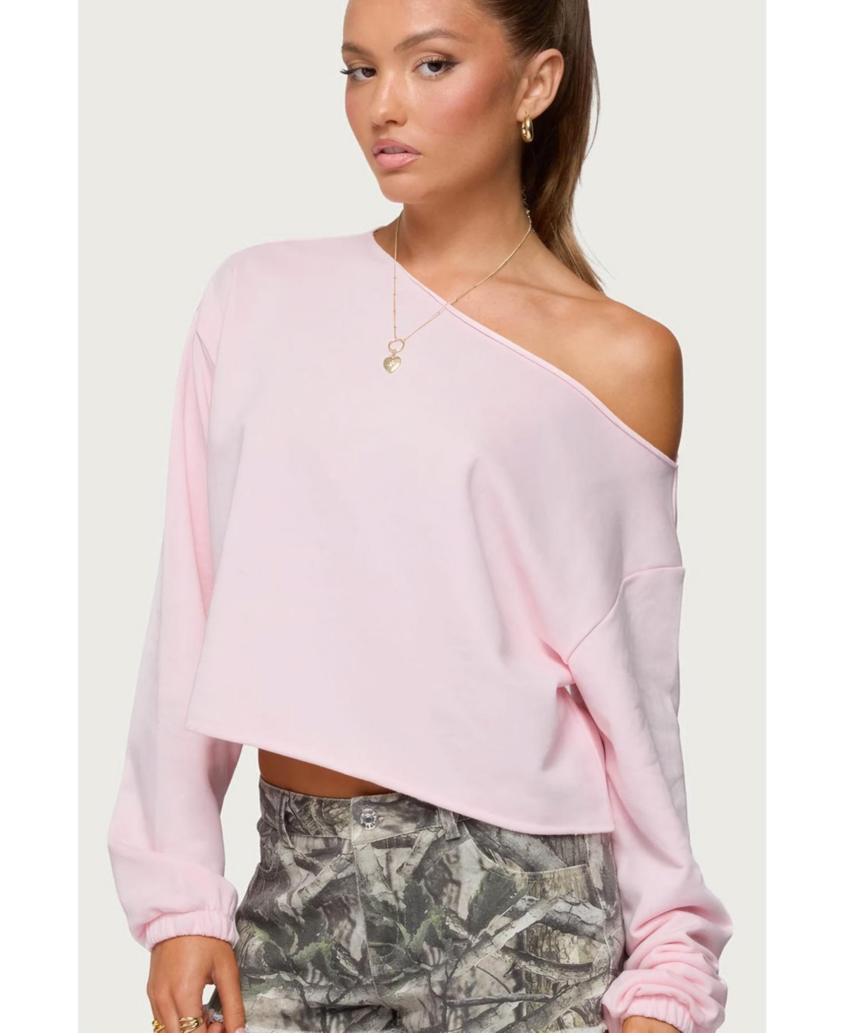 Edikted Womens Aveline Off Shoulder Light Sweatshirt - Light-pink