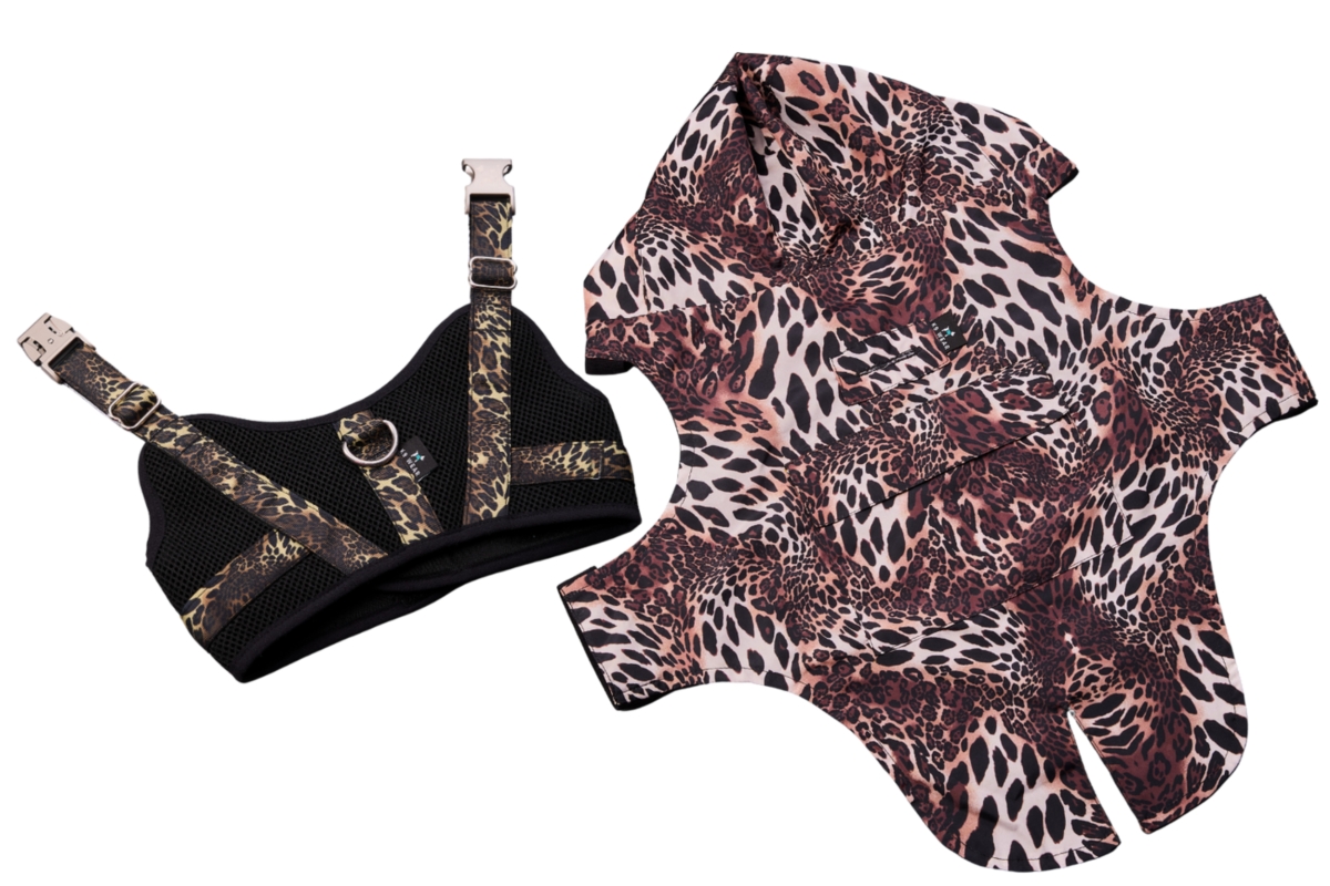 Click here for Natori Leopard Raincoat & Harness Set - L prices