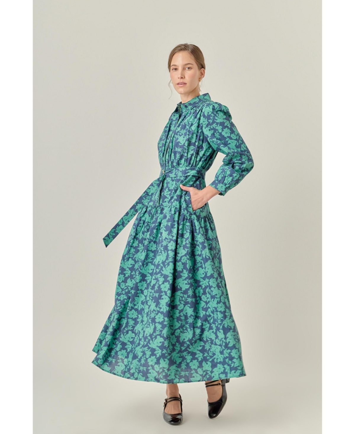 Click here for English Factory Petites Fall Printed Midi Dress prices