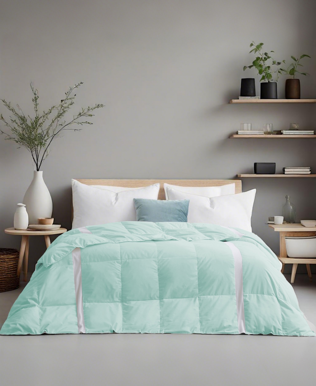 Click here for Unikome 75 Down 25 Feather Comforter  King - Green prices