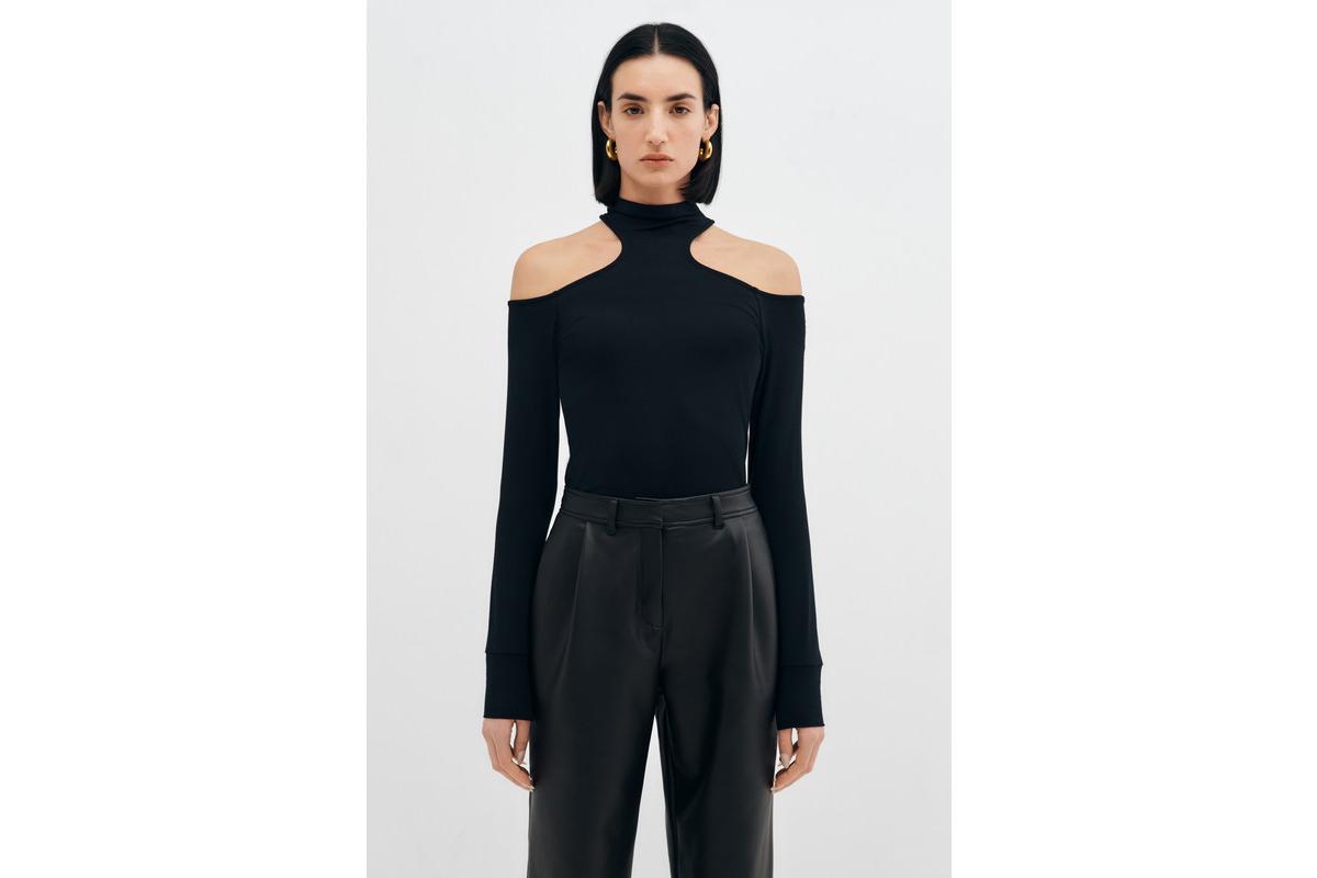 Click here for Marcella Womens Teagan Top - Black prices