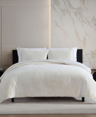 Click here for Vera Wang Signature Solid Faux Fur Comforter Set prices