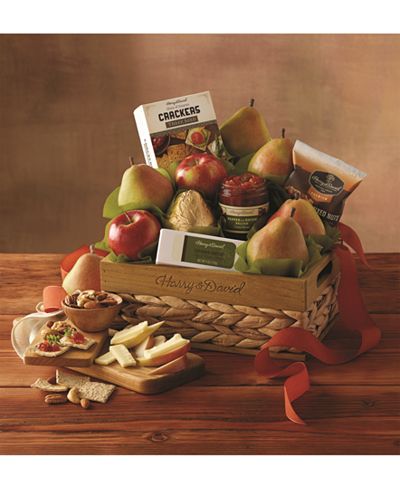 Harry & David's Deluxe Signature Gift Basket - Gourmet Food & Gifts ...