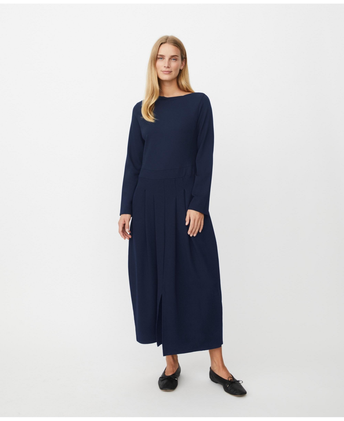 Click here for Masai Copenhagen Womens Midi Dress - Navy blazer prices