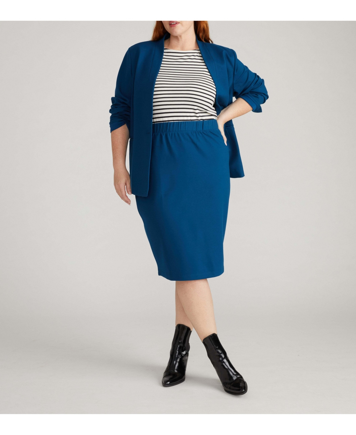 Click here for Universal Standard Plus Size Danube Ponte Skirt -... prices