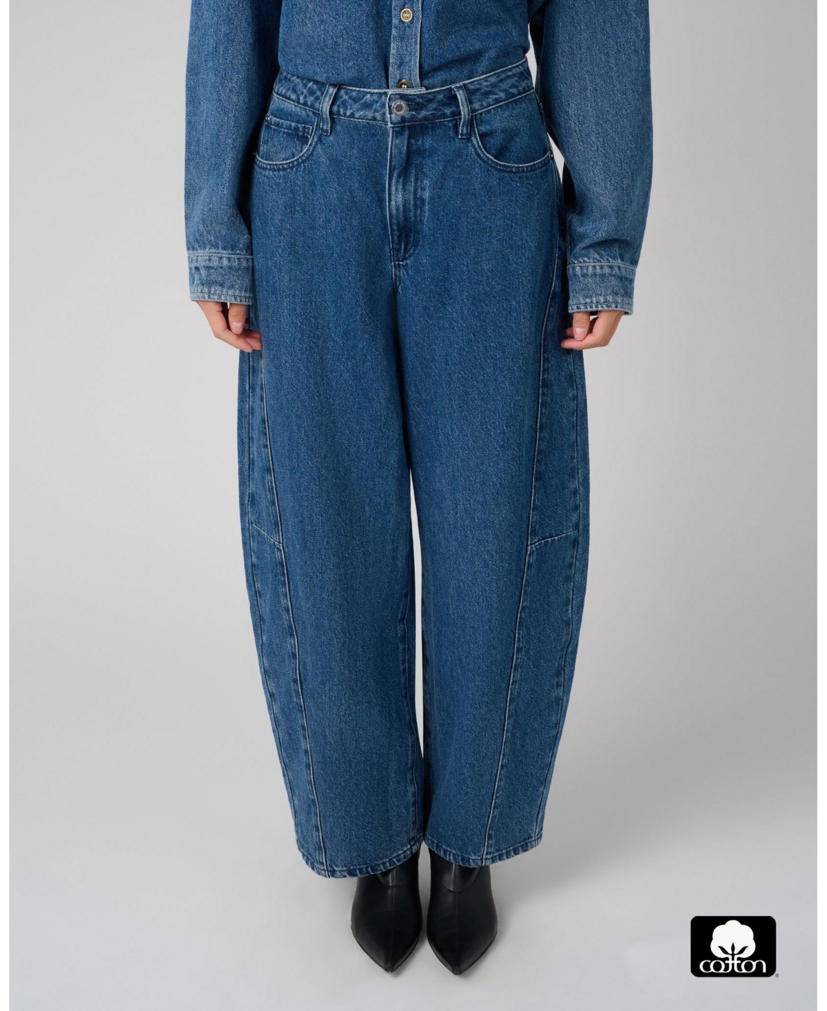 Click here for WeWoreWhat Womens Mid Rise Barrel Jeans - Mid wash prices