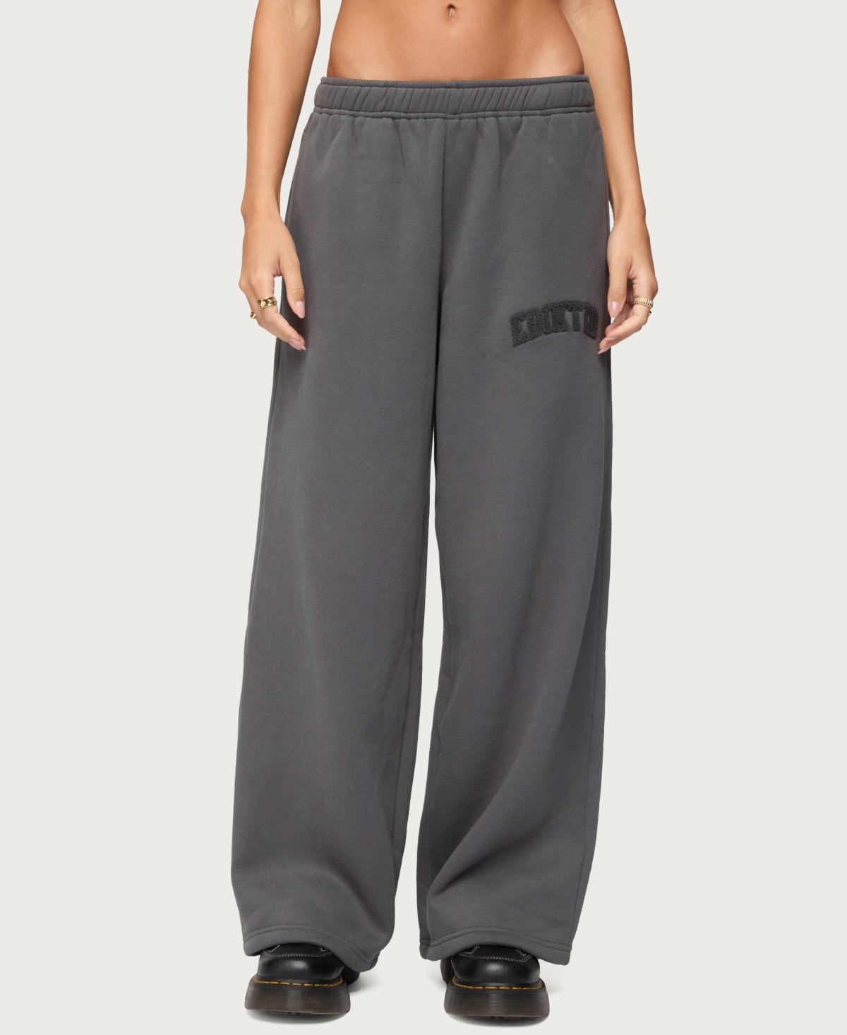 Click here for Edikted Womens To You Sweatpants - Dark-gray prices
