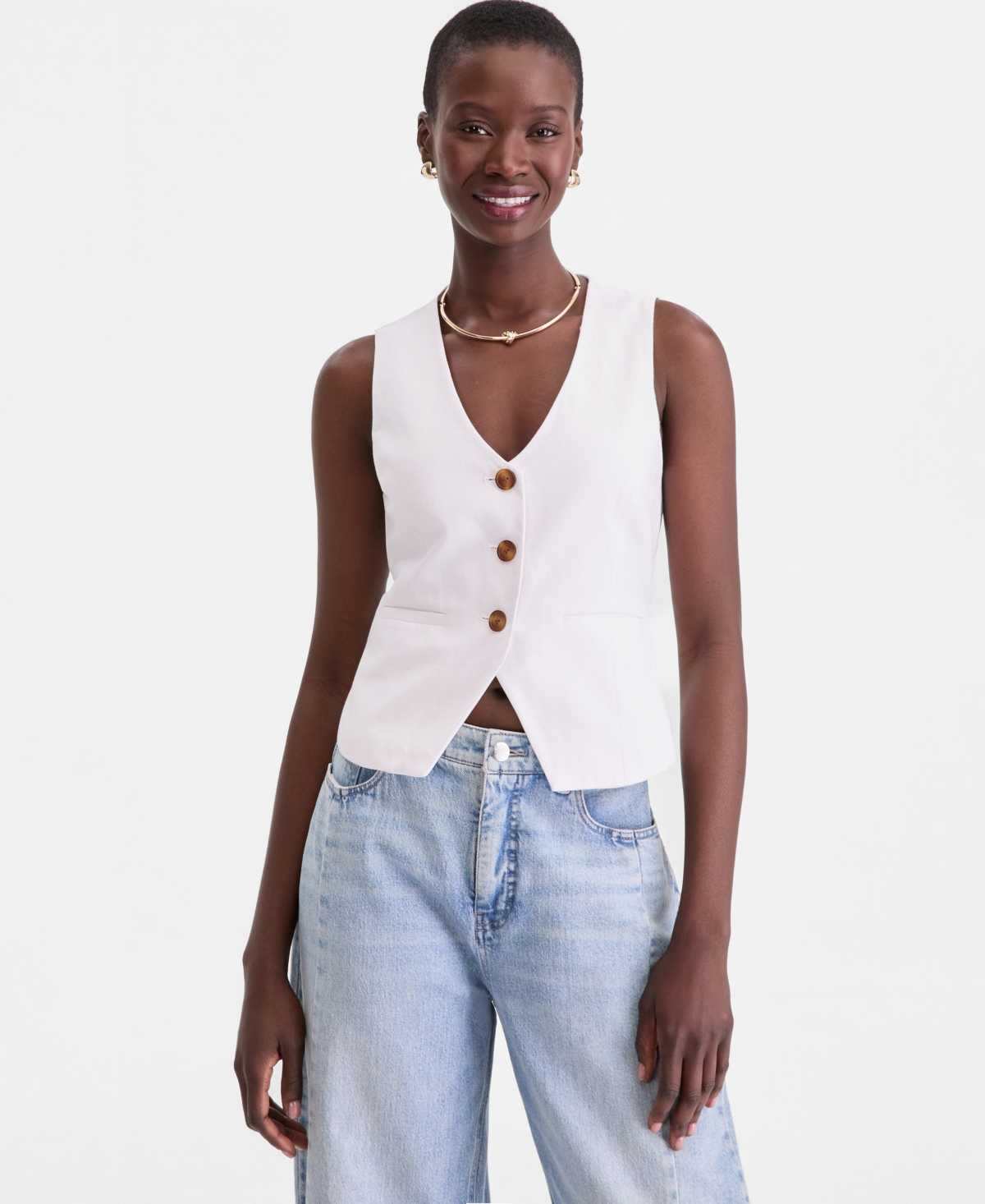 On 34th Womens Linen Blend V-Neck Button-Front Vest  Macys Exclusive - Bright White
