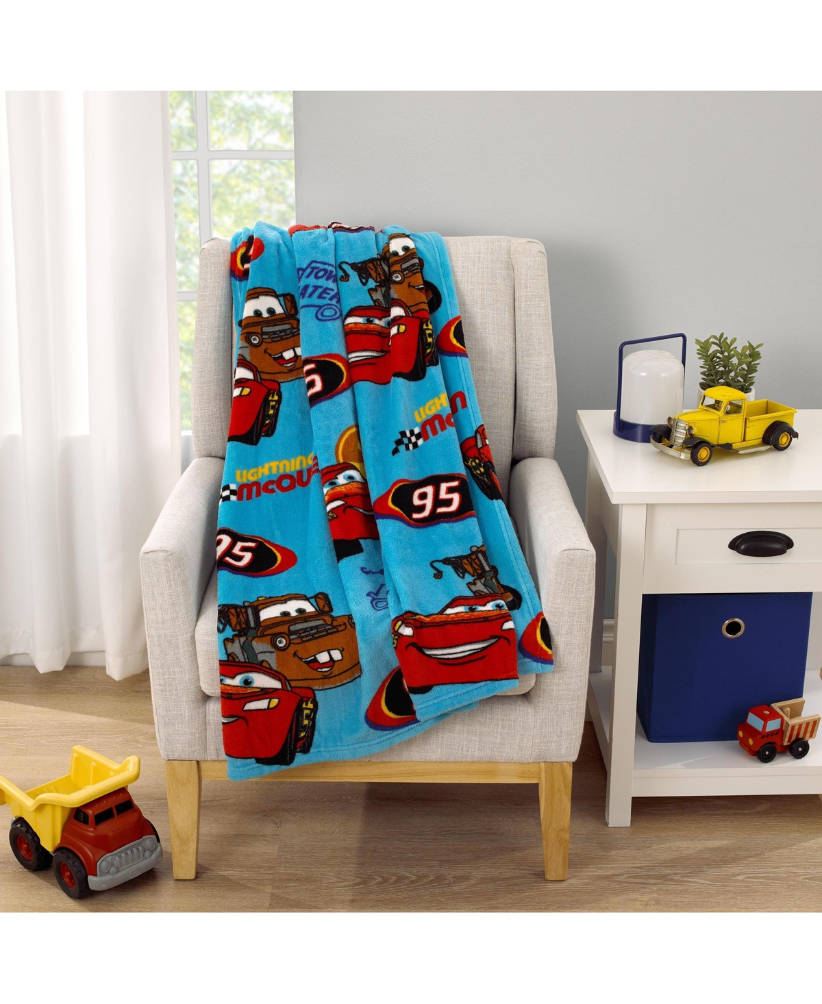 NoJo Disney Cars Radiator Springs Lightning McQueen and Tow-Mater Super Soft Toddler Blanket - Red