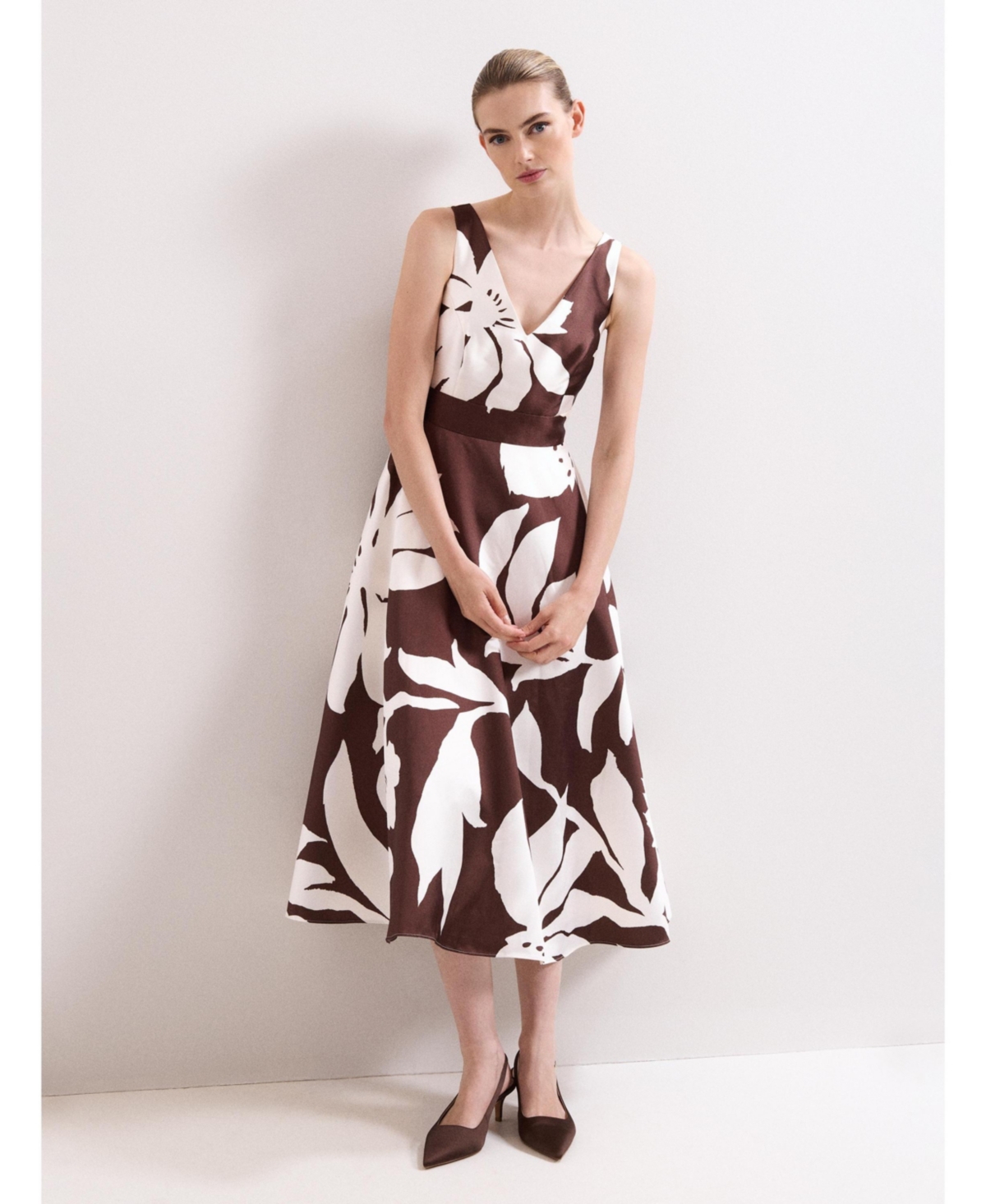 Click here for Phase Eight Womens V-Neck Print Dress - Copper prices