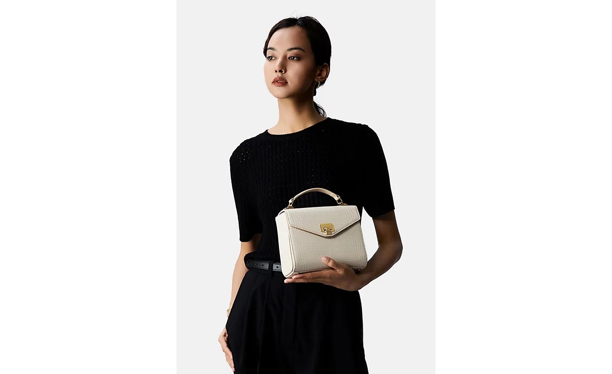 Click here for Women Flap Bag Handbag Crossbody Bags Victoria Hyd... prices