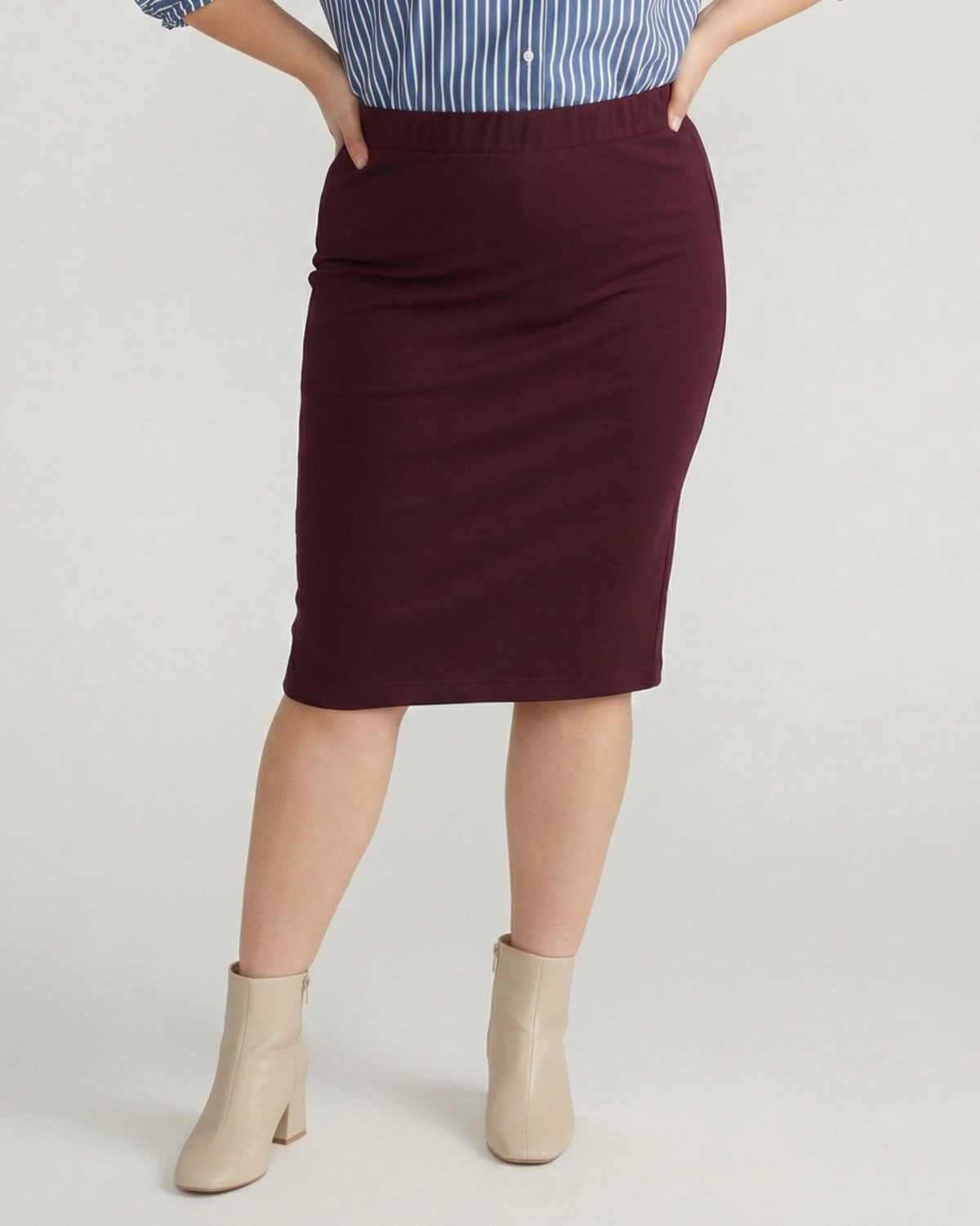Click here for Universal Standard Plus Size Danube Ponte Skirt -... prices