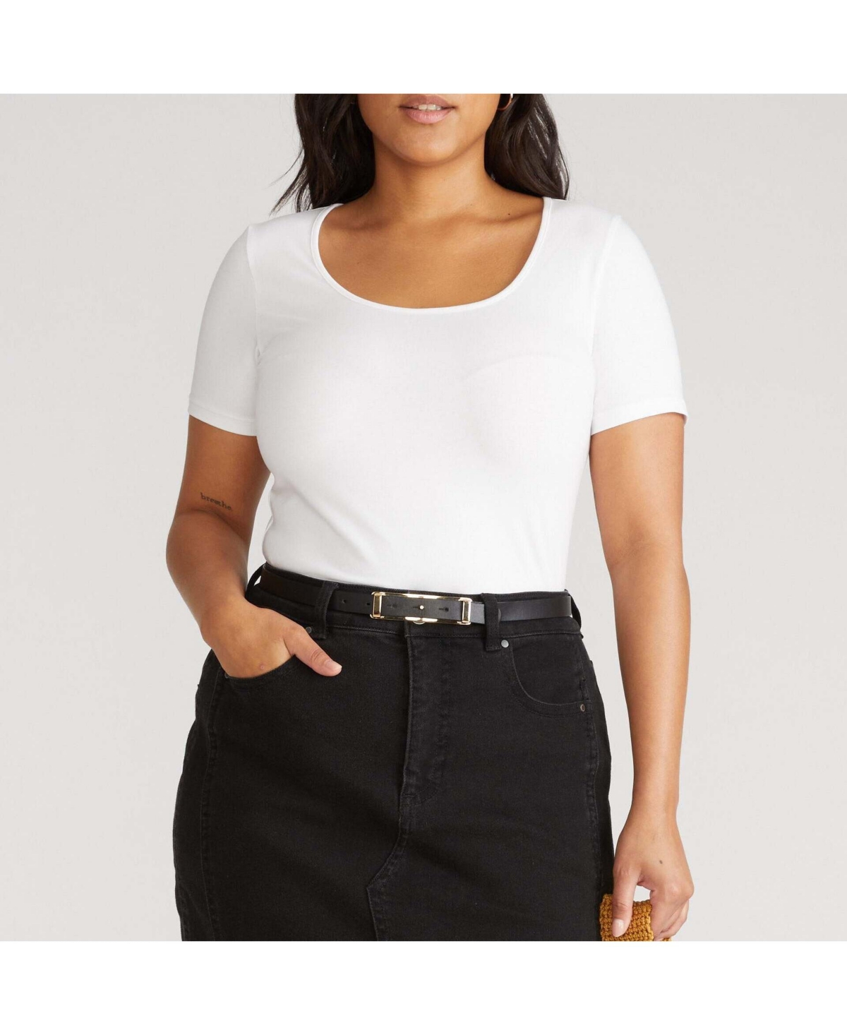 Click here for Universal Standard Womens Plus Size Scoop Neck Tee... prices