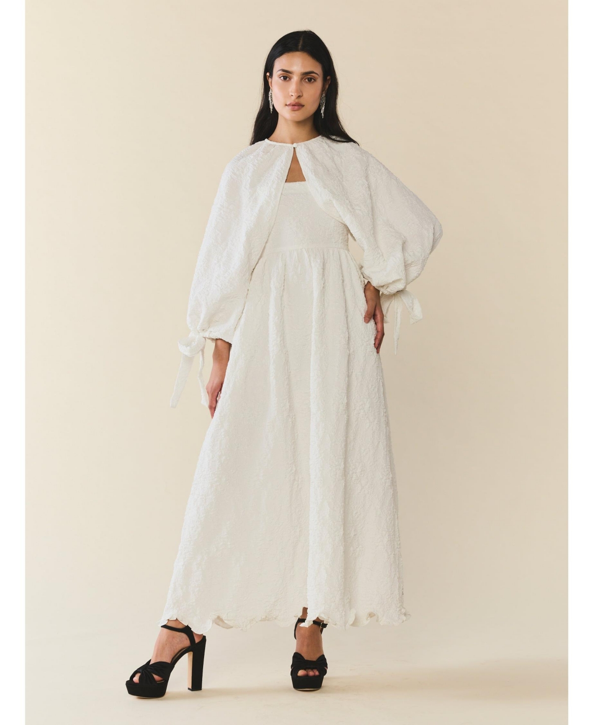 Click here for Eddy Womens Mary Cape - Chapel white floral prices