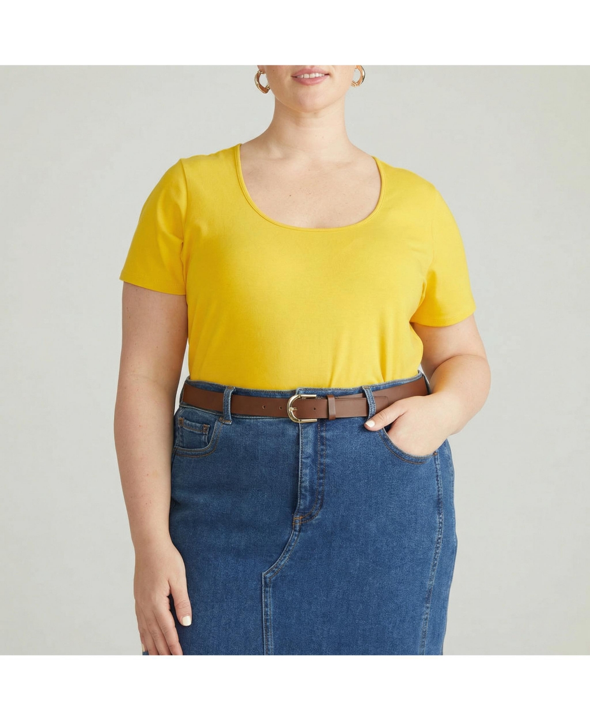 Click here for Universal Standard Womens Plus Size Scoop Neck Tee... prices