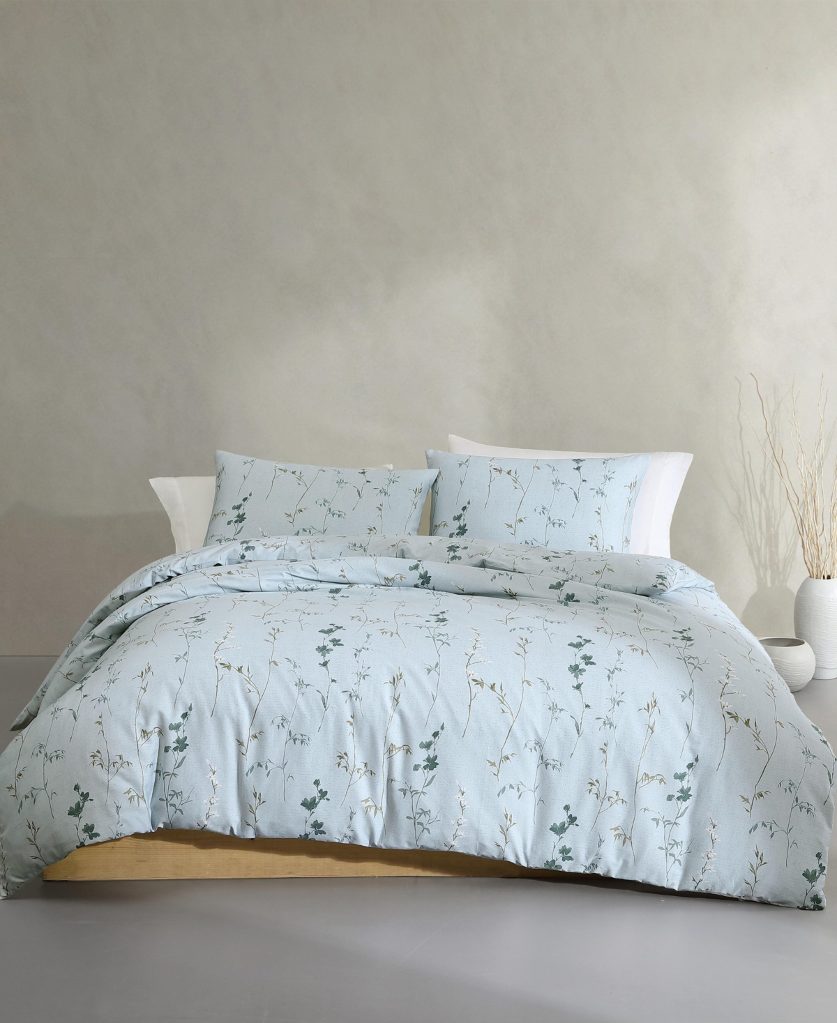 Click here for Calvin Klein Wildflower Botanical 3-Pc. Duvet Cove... prices