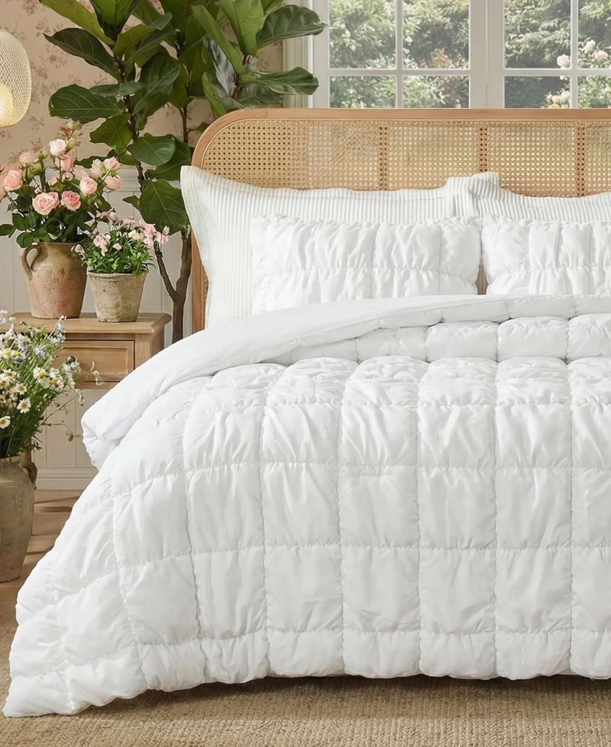 Click here for Unikome Modern Style Pintuck All Season Comforter... prices