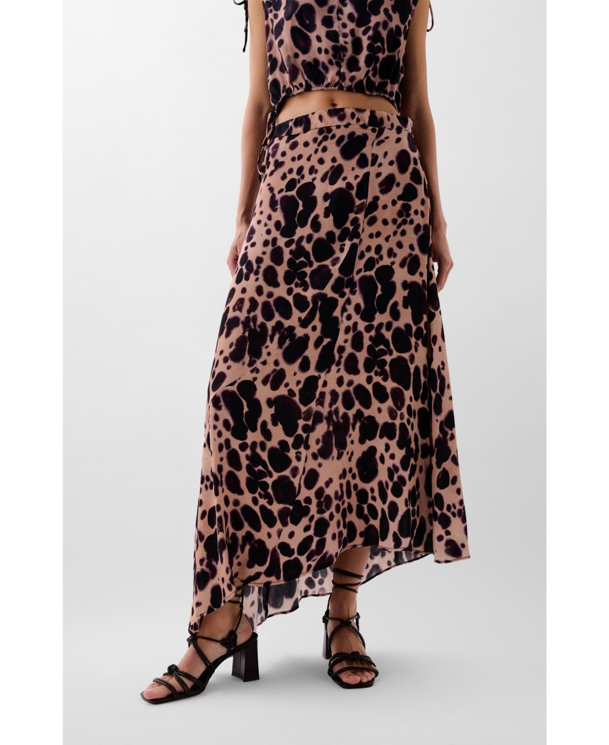 Click here for Scalpers Womens Paleleo Print Skirt - Animalprint prices