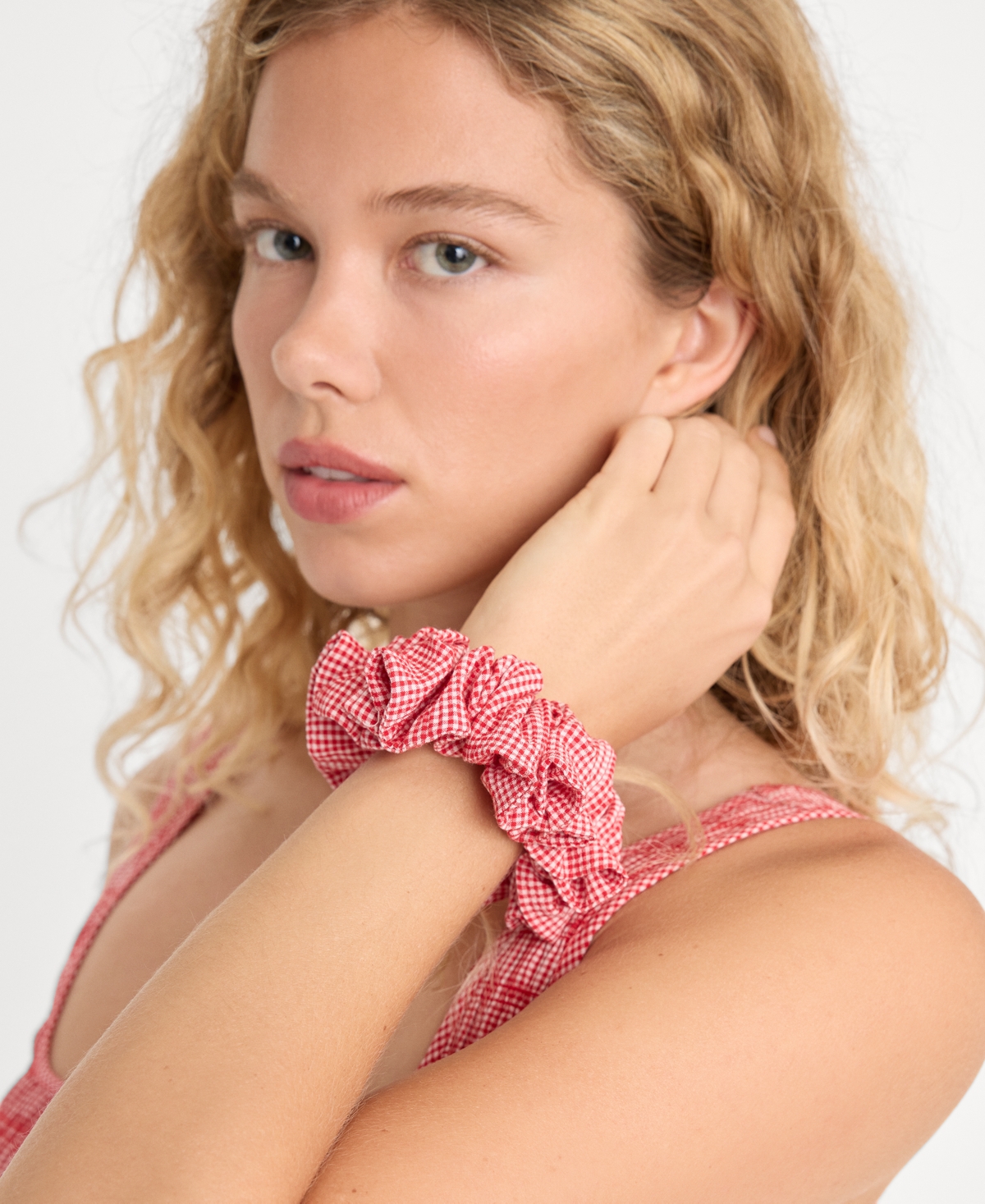 Click here for Good American Womens Gingham Pattern Scrunchie - P... prices