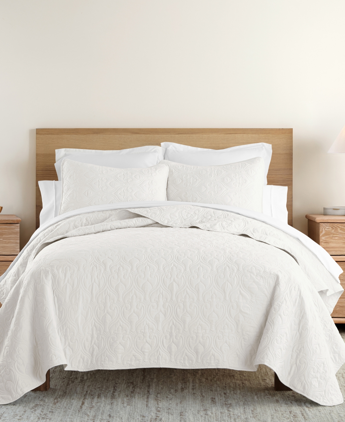 Click here for ienjoy Home Ultra Soft Damask Pattern Lightweight... prices