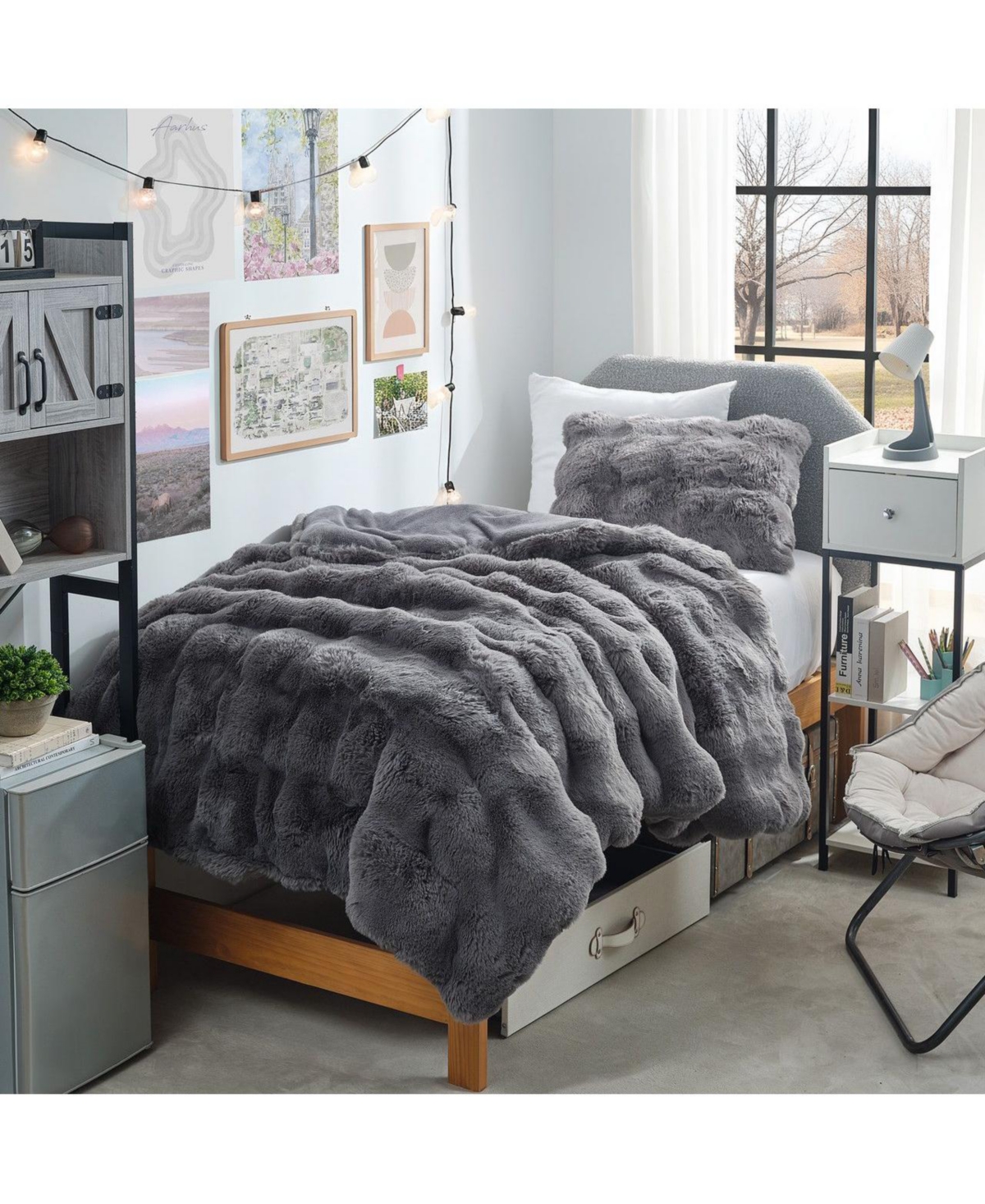Click here for Coma Inducer Snowball Giant - Oversized Comforter... prices