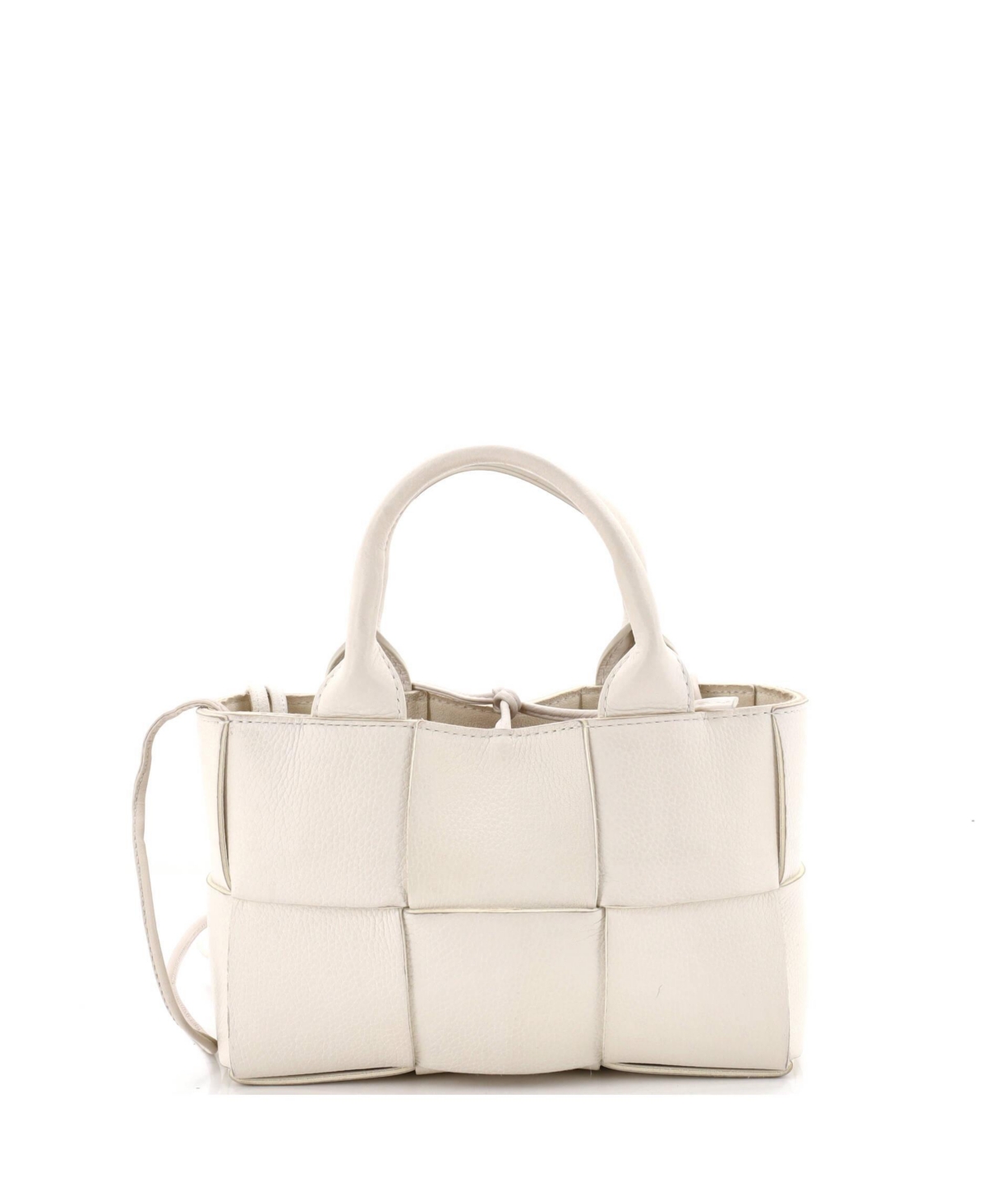 Click here for Pre-Owned Bottega Veneta Candy Arco Tote Maxi Intr... prices