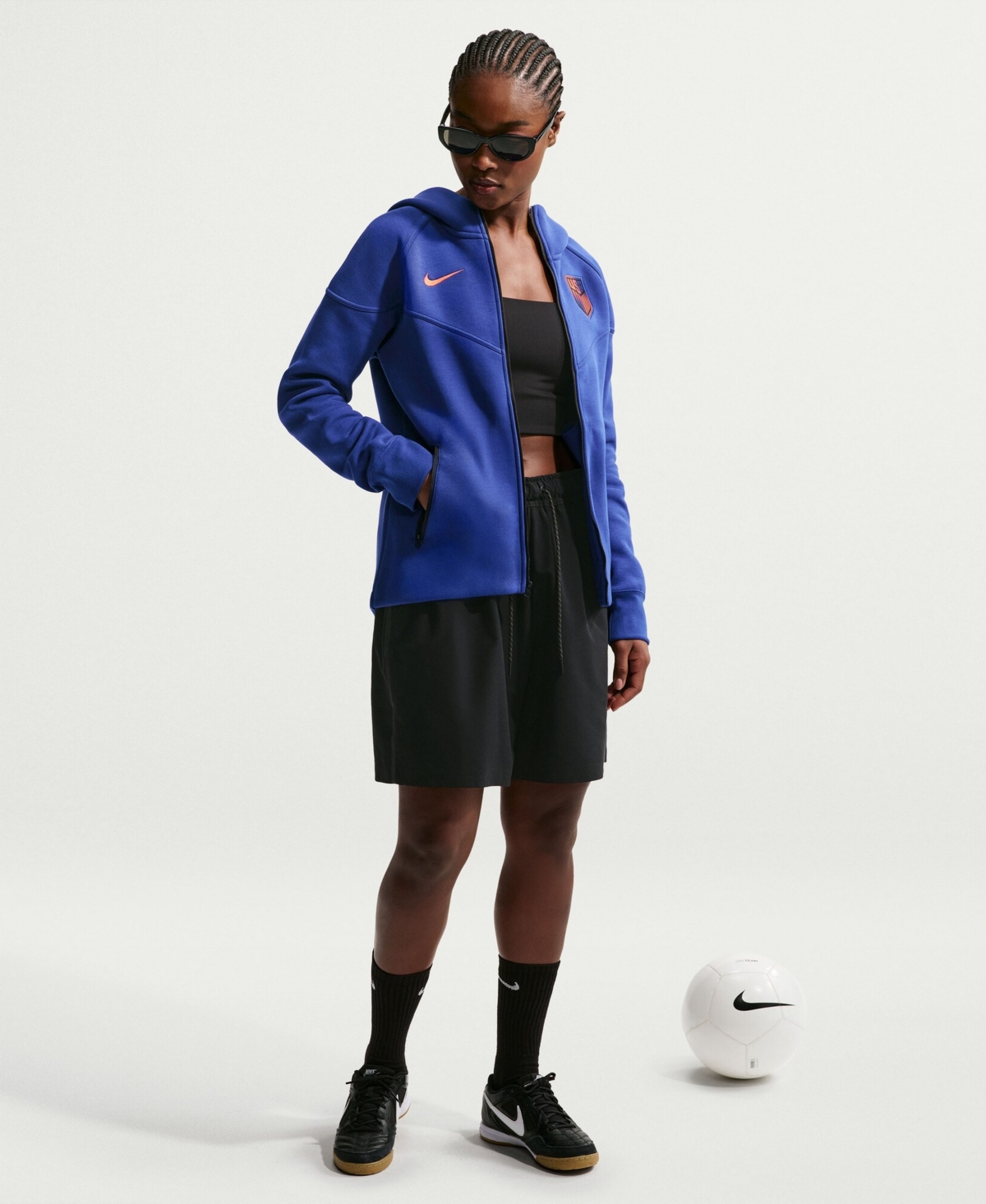 Click here for Nike Womens Royal Usmnt Tech Fleece Windrunner Ful... prices