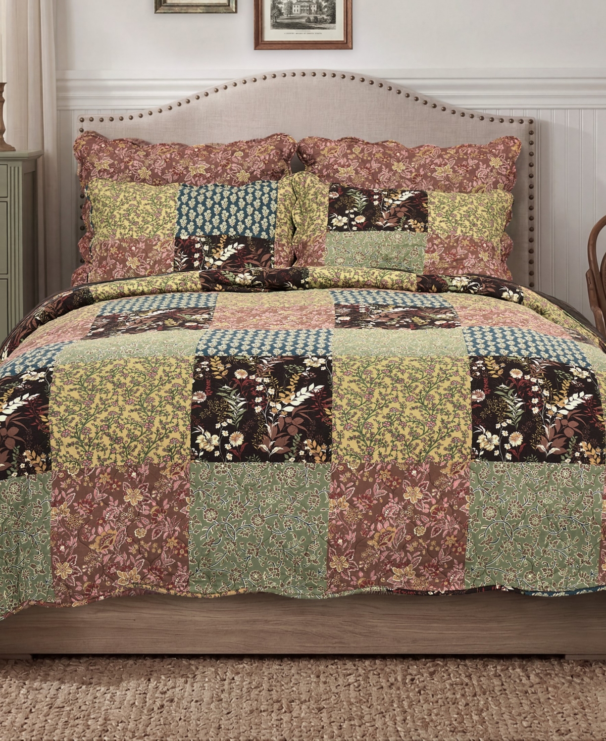 Click here for Greenland Home Fashions Hazel Reversible 3-Piece Q... prices