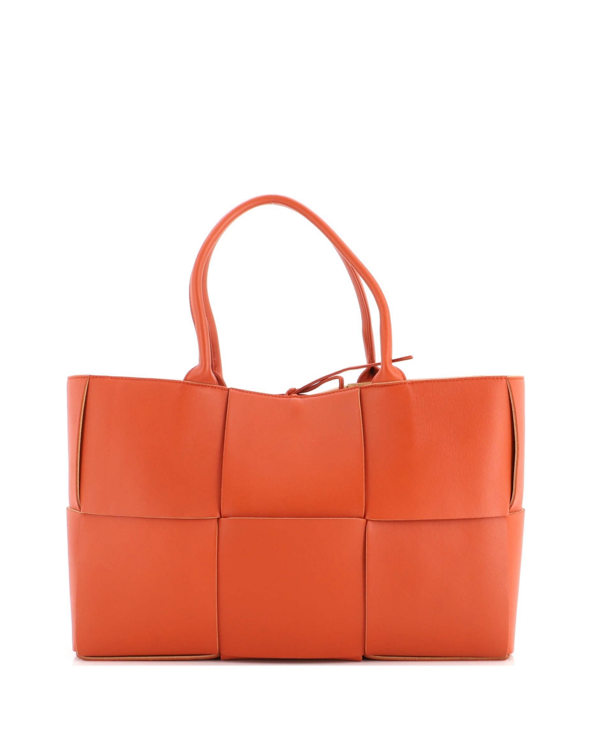 Click here for Pre-Owned Bottega Veneta Medium Arco Tote Maxi Int... prices