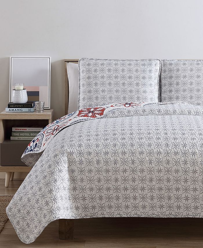 VCNY Home Venus Reversible 2-Pc. Twin Quilt Set - Macy's