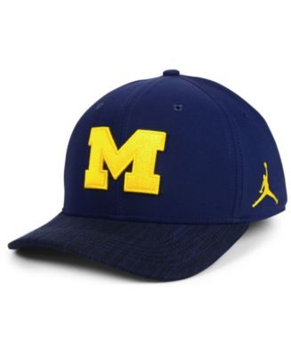 Nike Michigan Wolverines Arobill Swoosh Flex Stretch Fitted Cap - Macy's