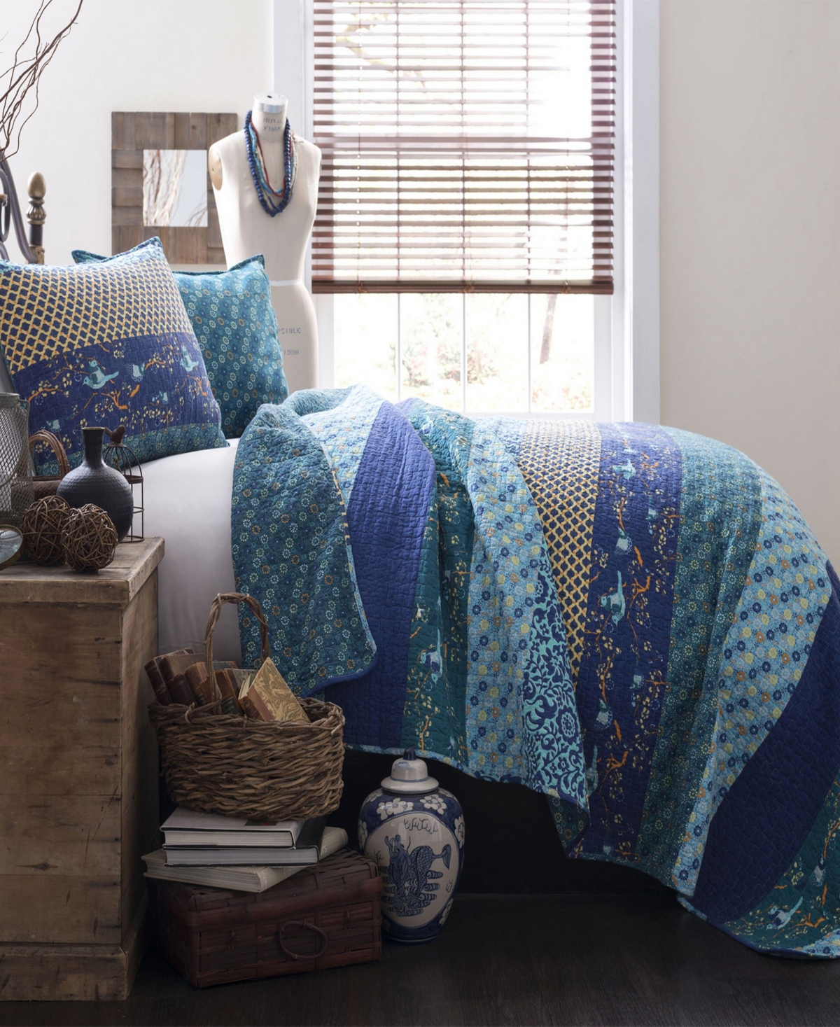 Click here for Lush Decor Royal Empire Reversible 3-Pc. Quilt Set... prices