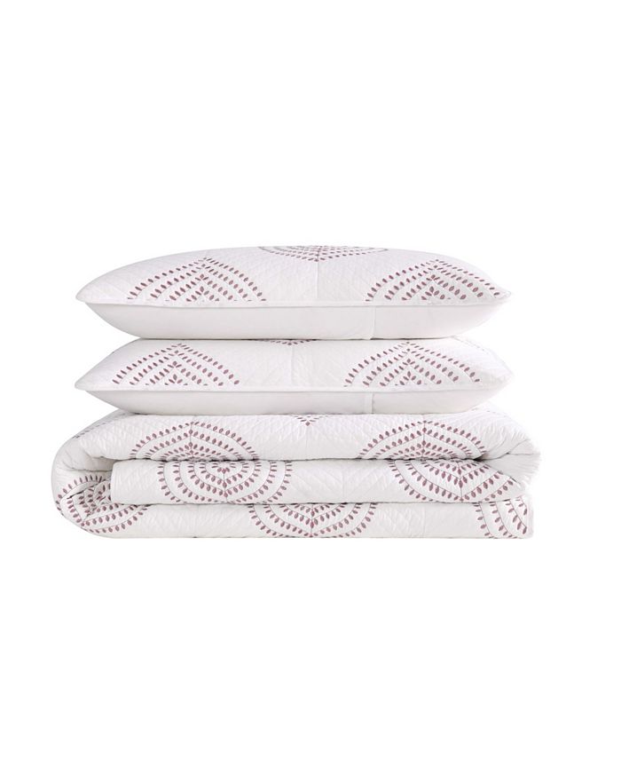 Cottage Classics Embroidered Ogee 3 Piece Full/Queen Quilt Set - Macy's