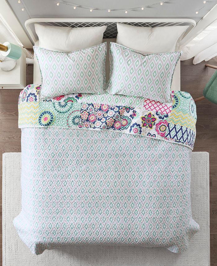 Intelligent Design Sunny 2-Piece Twin/Twin XL Reversible Coverlet Set ...