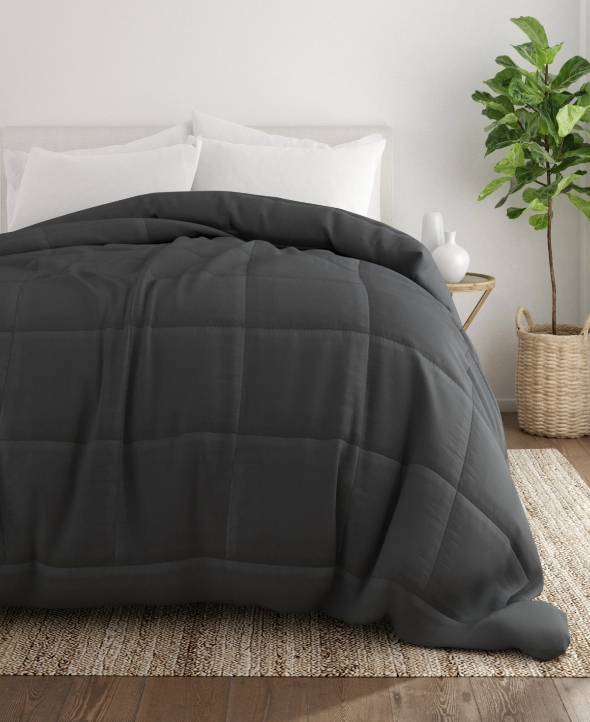 Click here for ienjoy Home All Season Lightweight Solid Down Alte... prices