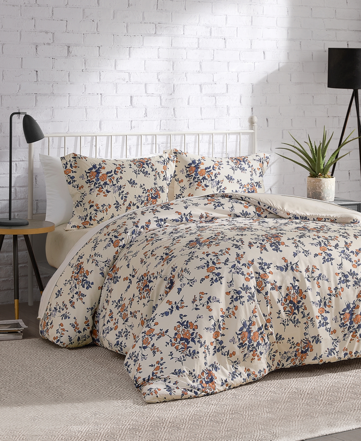 Click here for Lucky Brand Garden Bouquet Reversible Microfiber 3... prices