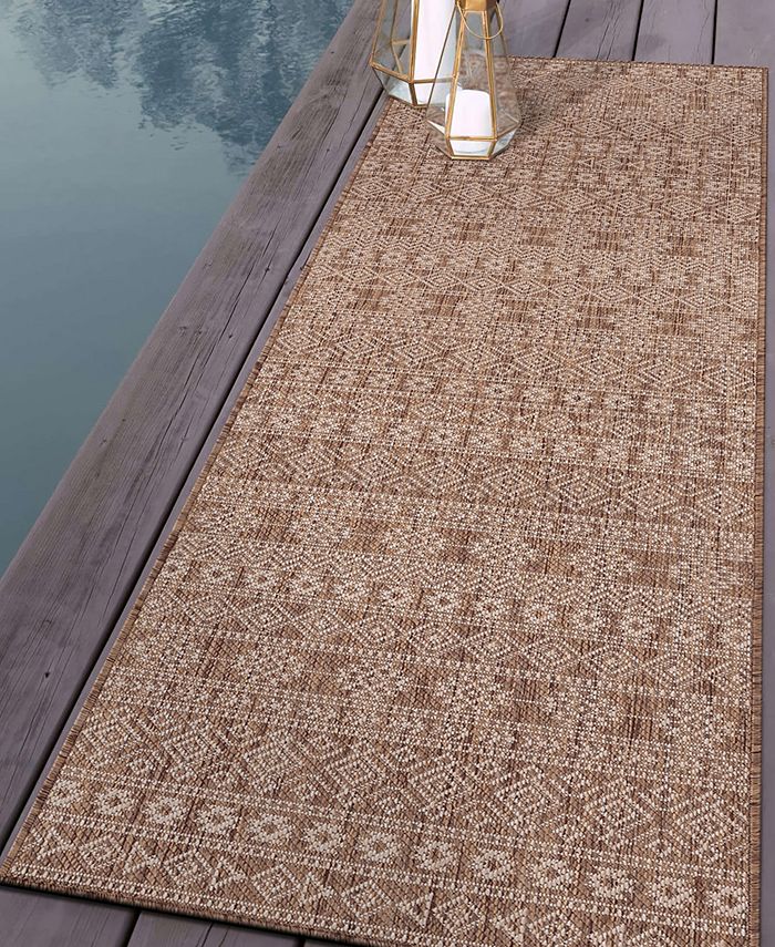 Main Street Rugs Bays Outdoor 123 2' x 7' Runner Area Rug - Macy's