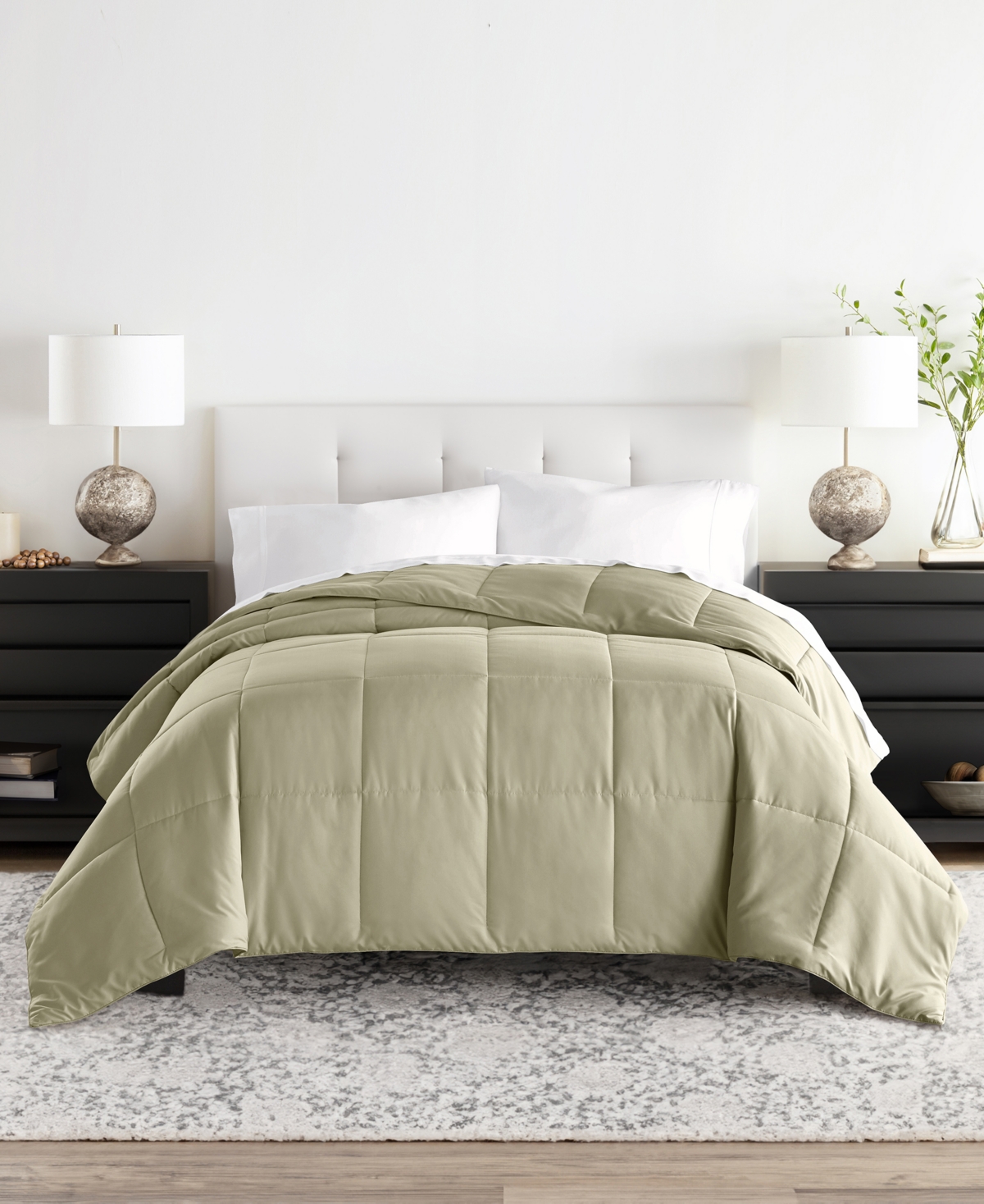 Click here for ienjoy Home All Season Lightweight Solid Down Alte... prices