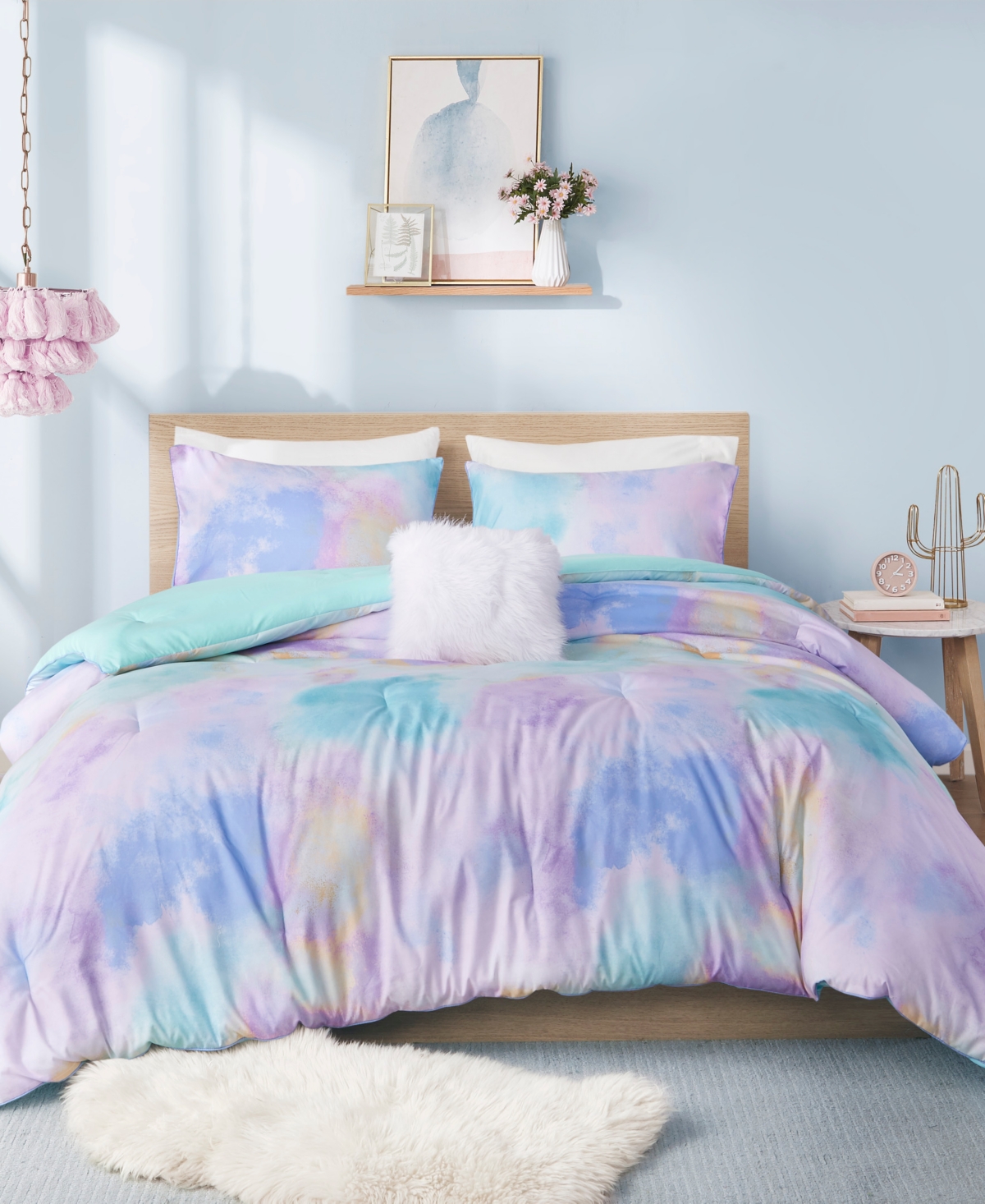 Click here for Intelligent Design Cassiopeia Watercolor Tie Dye 4... prices